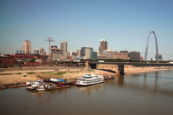 Built St. Louis | Crumbling Landmarks | MacArthur Bridge
